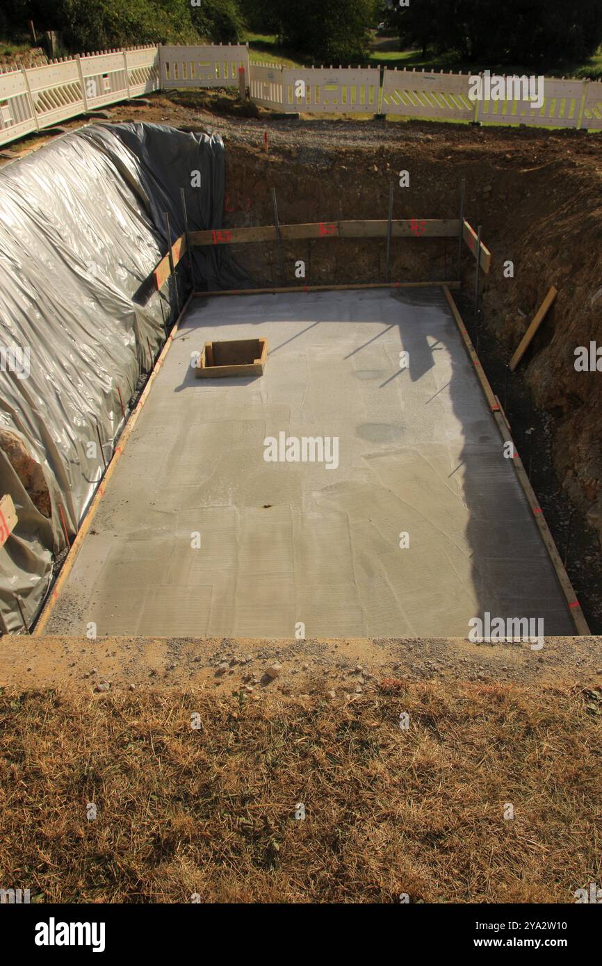 Foundation concrete hi-res stock photography and images - Alamy