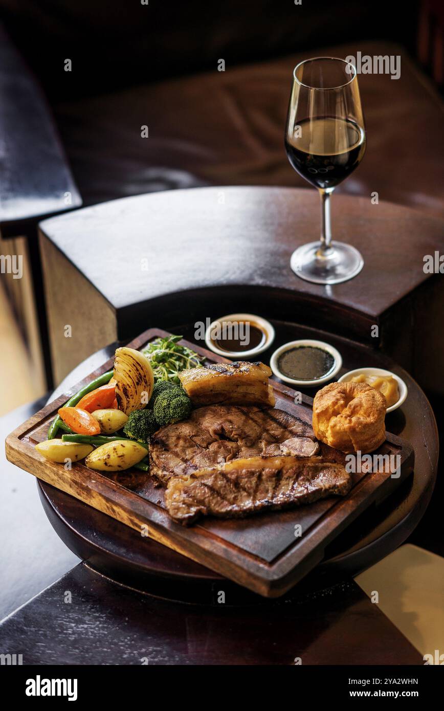 Traditional famous british english sunday roast beef with vegetables ...