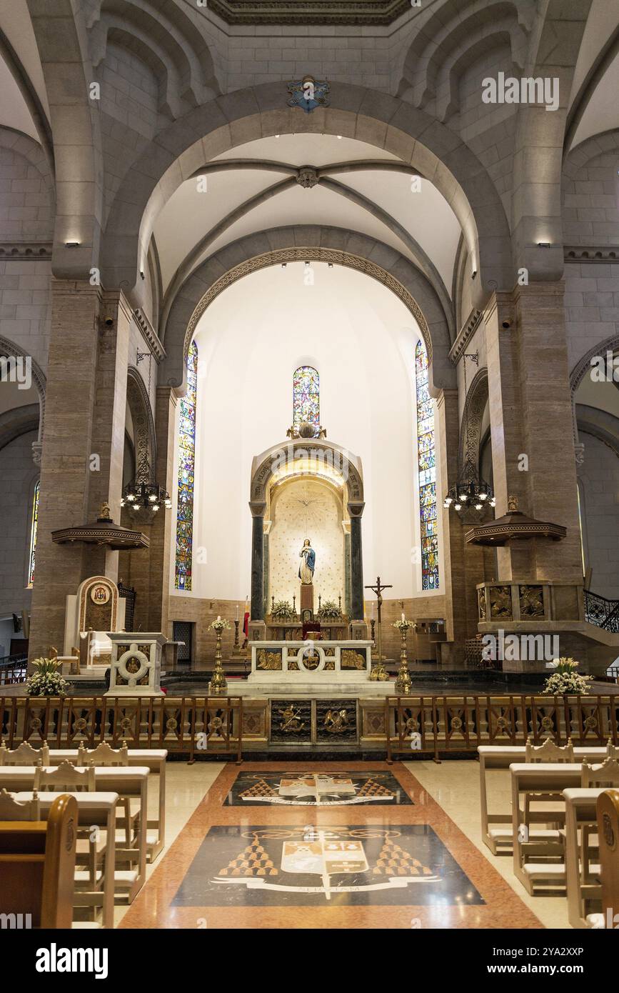 Manila catedral hi-res stock photography and images - Alamy