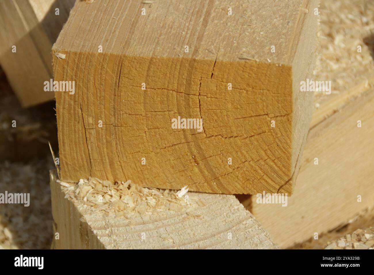 Small pieces wood hi-res stock photography and images - Alamy