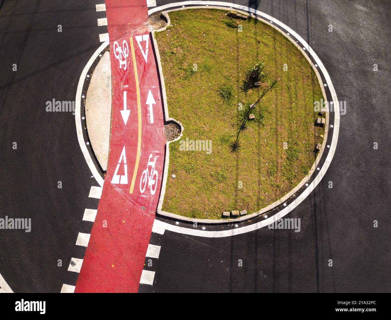 Cycling a bicycle hi-res stock photography and images - Alamy