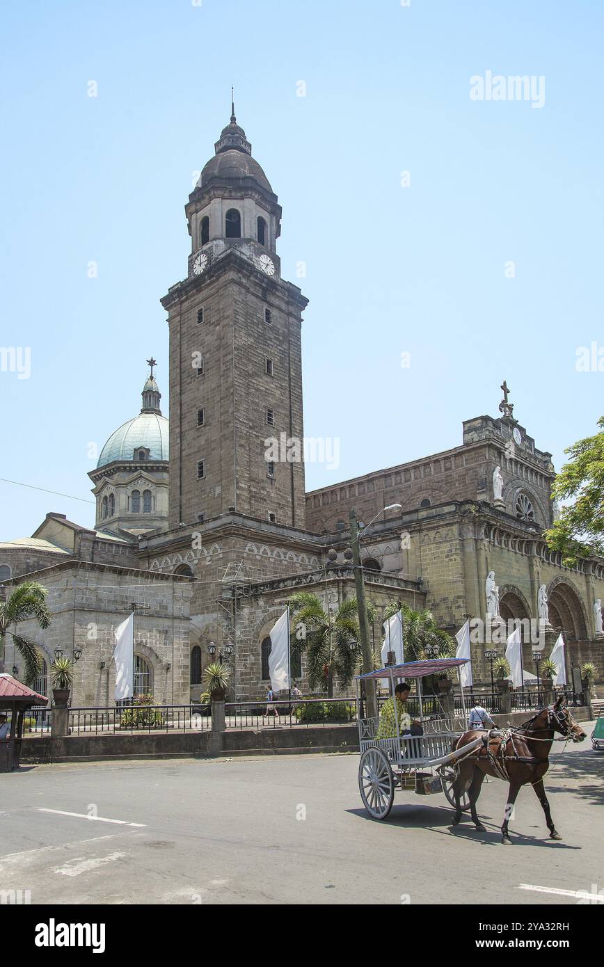 Manila cathedral landmark in philippnes Stock Photo - Alamy
