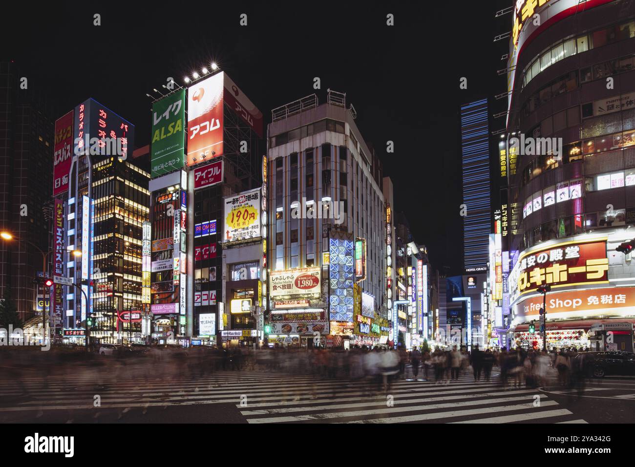 Shinjuku, Japan, May 18 2019: Neon signs illuminate Tokyo?s busy ...