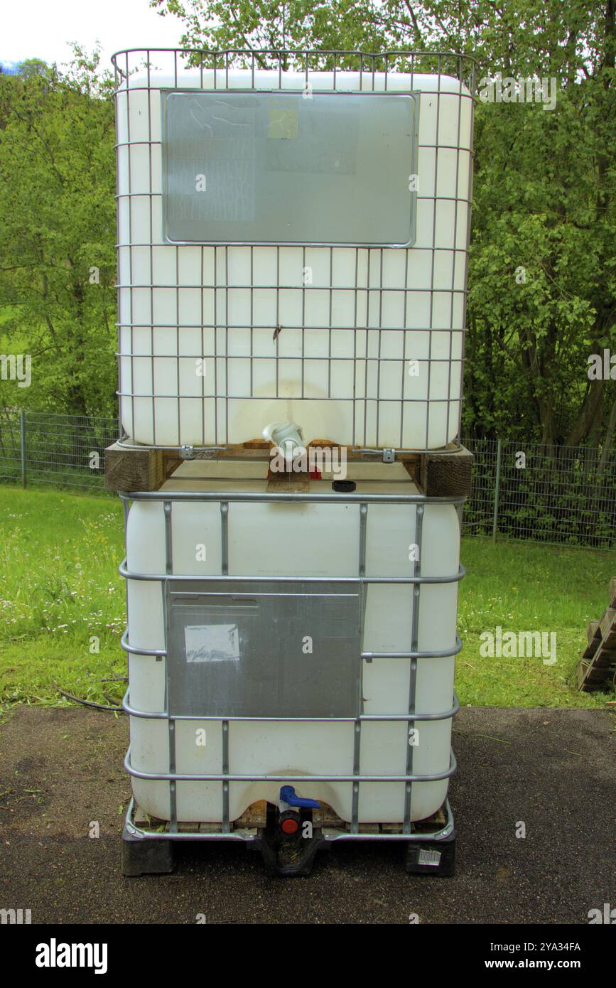 Ibc container hi-res stock photography and images - Alamy