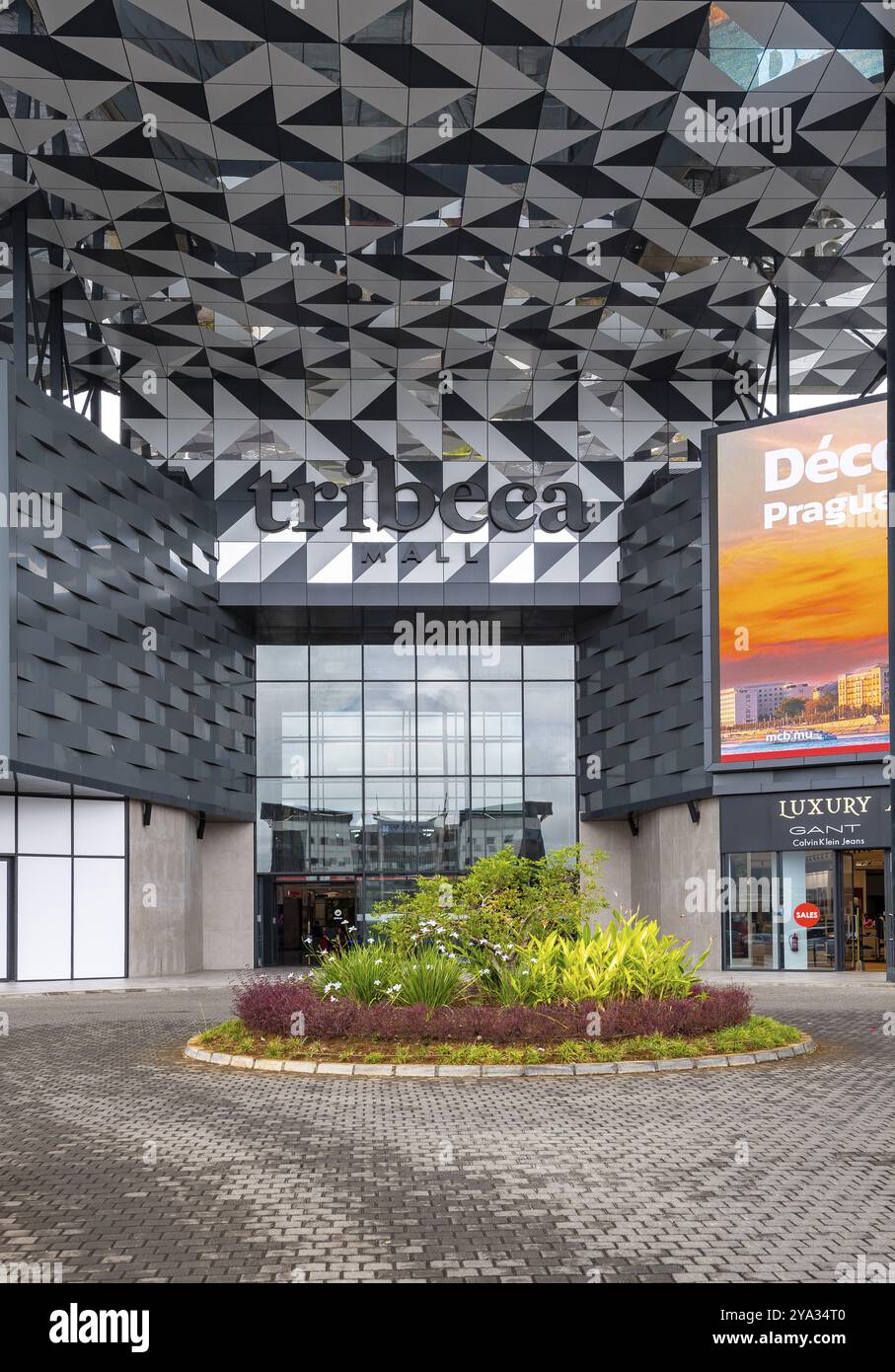 Tribeca Mall, shopping centre, huge, gigantic, modern, Indian Ocean ...