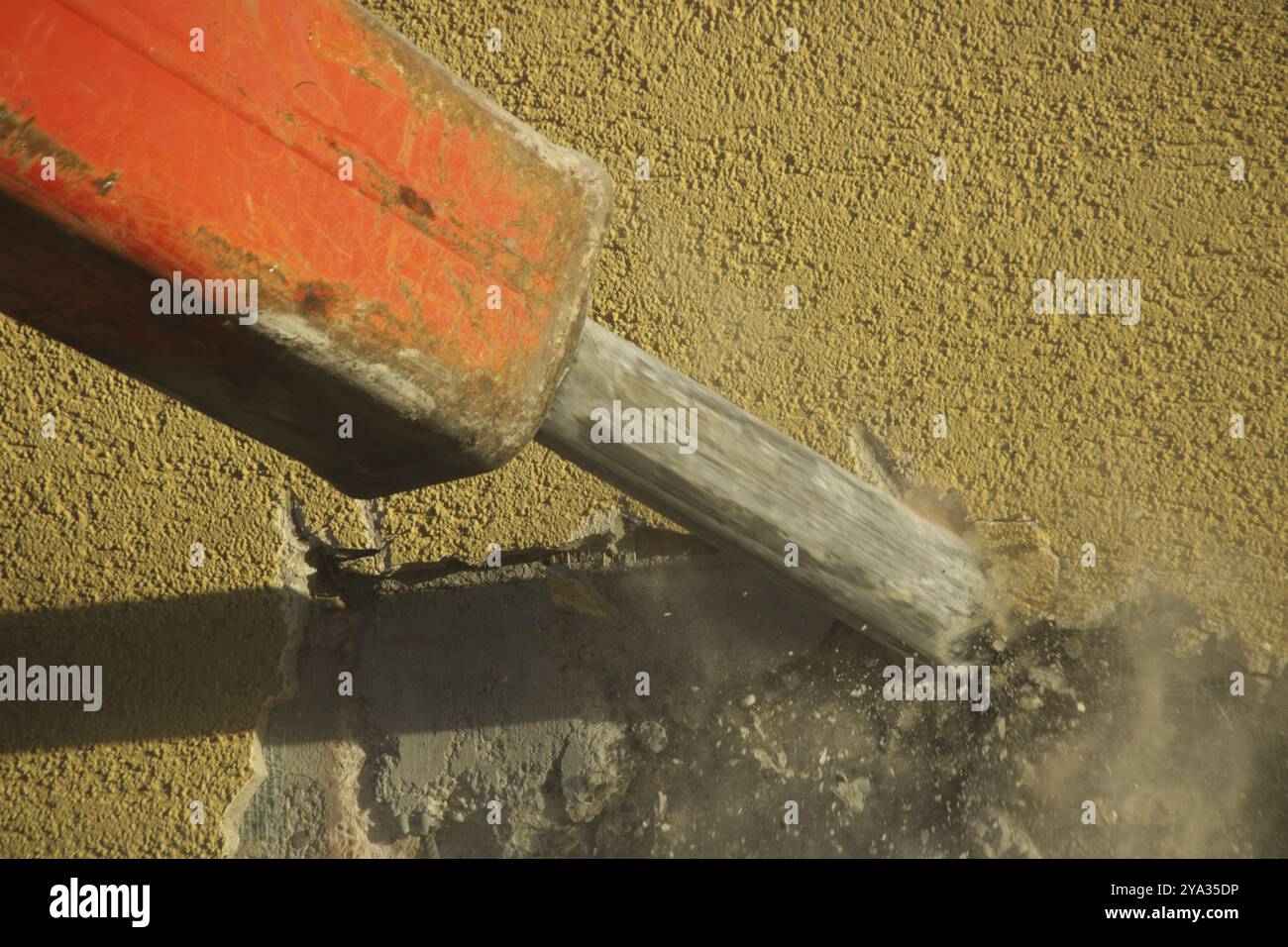 Demolition house walls hi-res stock photography and images - Alamy