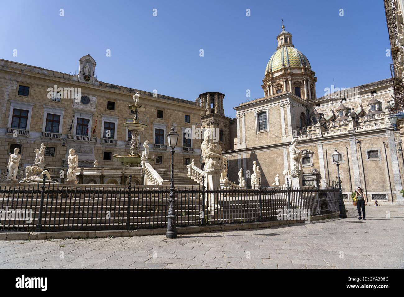 Palermo, Italy, July 20, 2023: The famous Praetorian Fountain in the ...