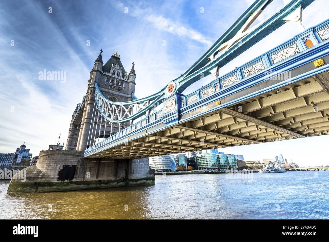 Tower historical bridge frame hi-res stock photography and images - Alamy