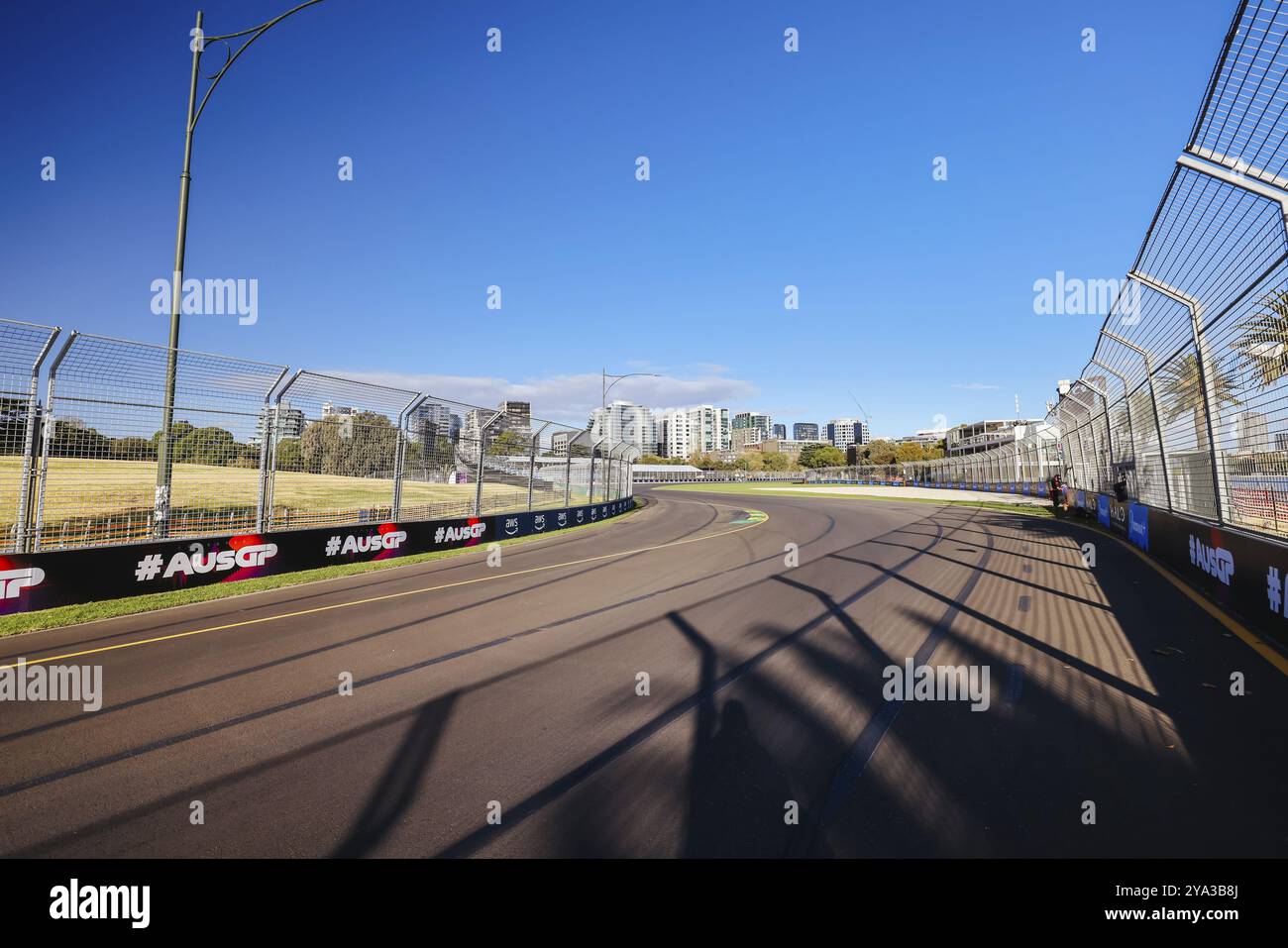 MELBOURNE, AUSTRALIA, MARCH 20: Track atmosphere before the 2024 ...