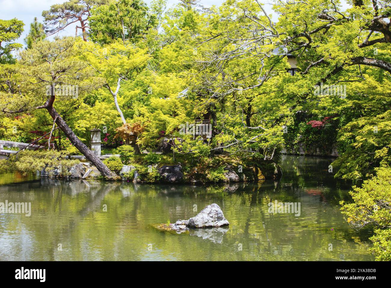 The famous Eikando temple (Eikan-do) on a warm spring day in Kyoto ...