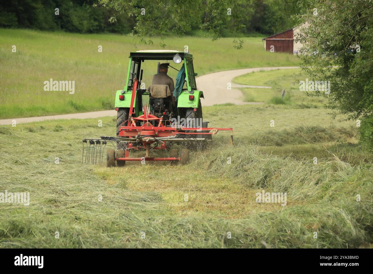 Farmer and hay hi-res stock photography and images - Alamy