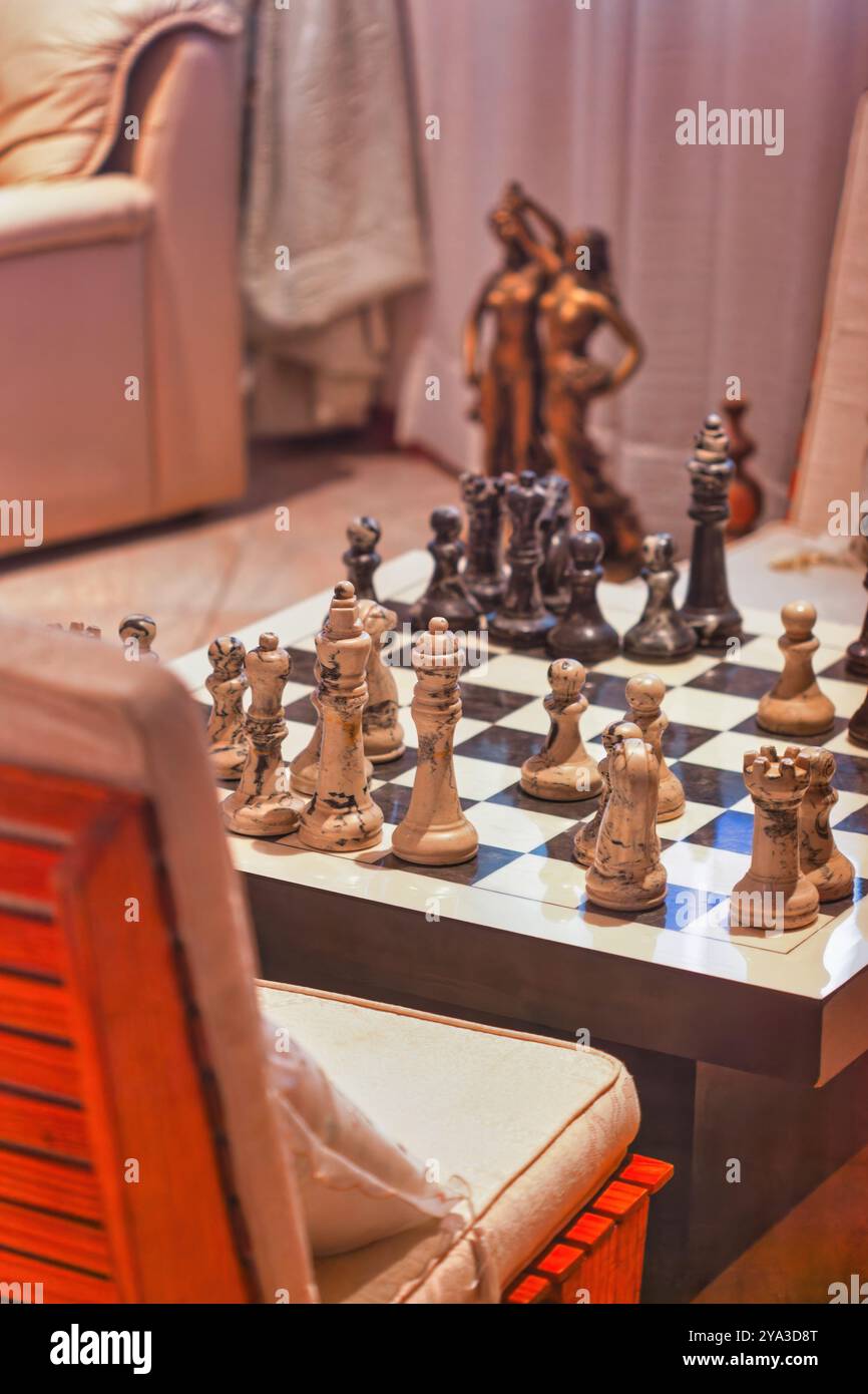 Modern chess board hi-res stock photography and images - Alamy
