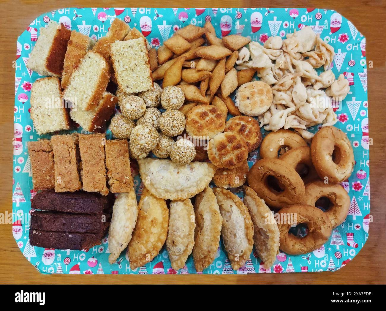 Indian sweets traditional hi-res stock photography and images - Alamy