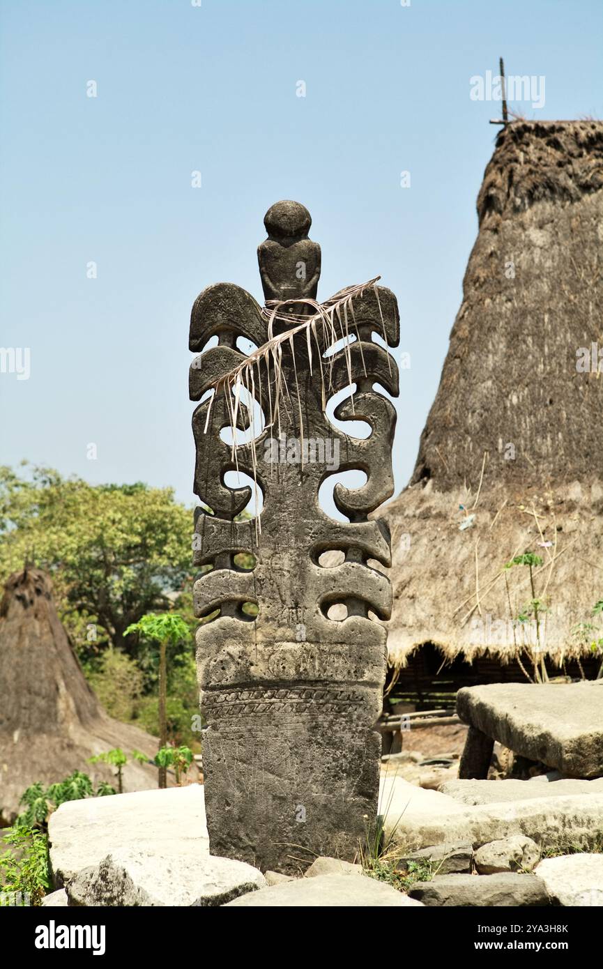 Megalithic totem in traditional village of Prai Goli in Waihura ...