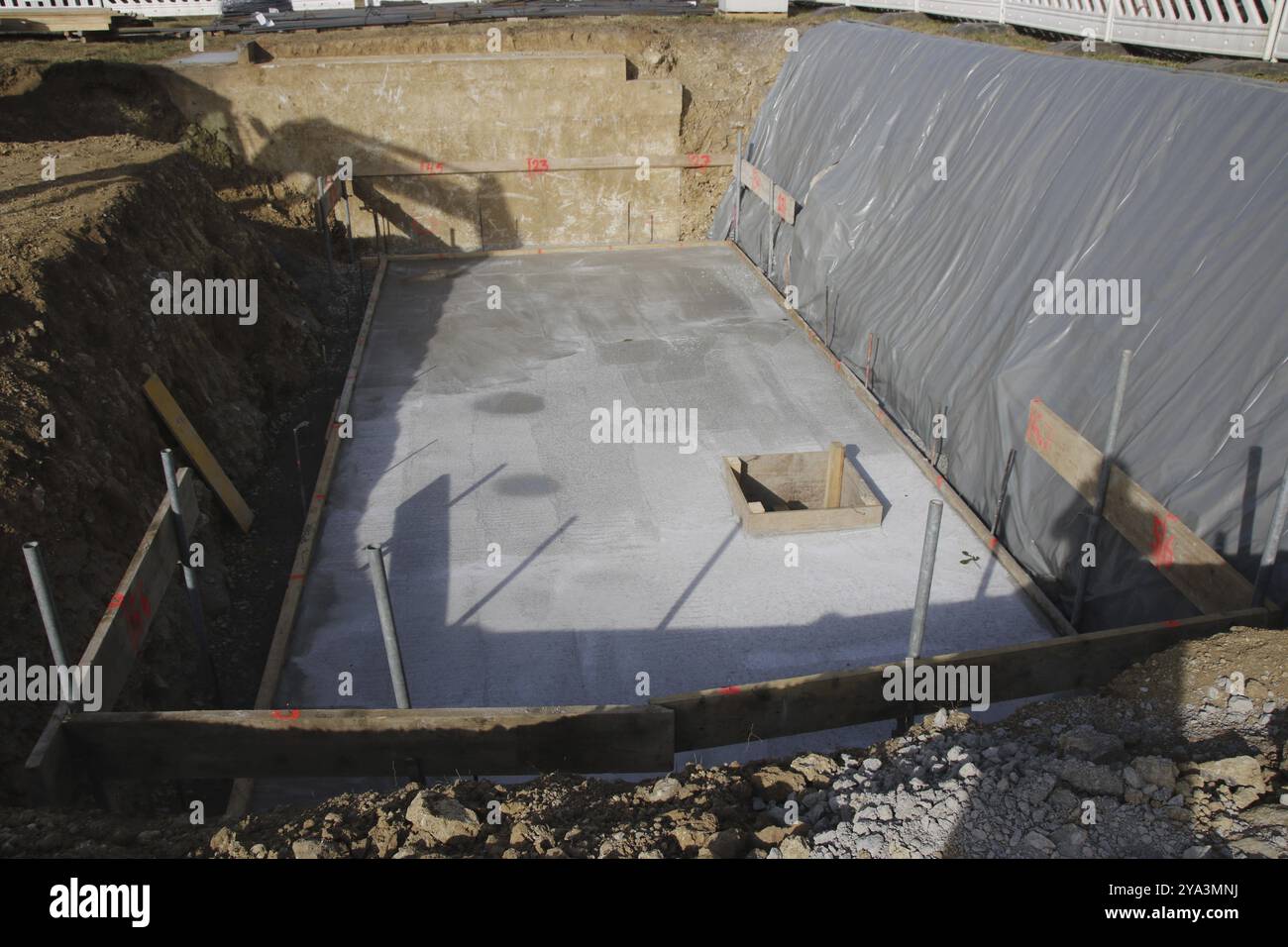 Clean layer as sub-concrete for a foundation, with protection of the ...