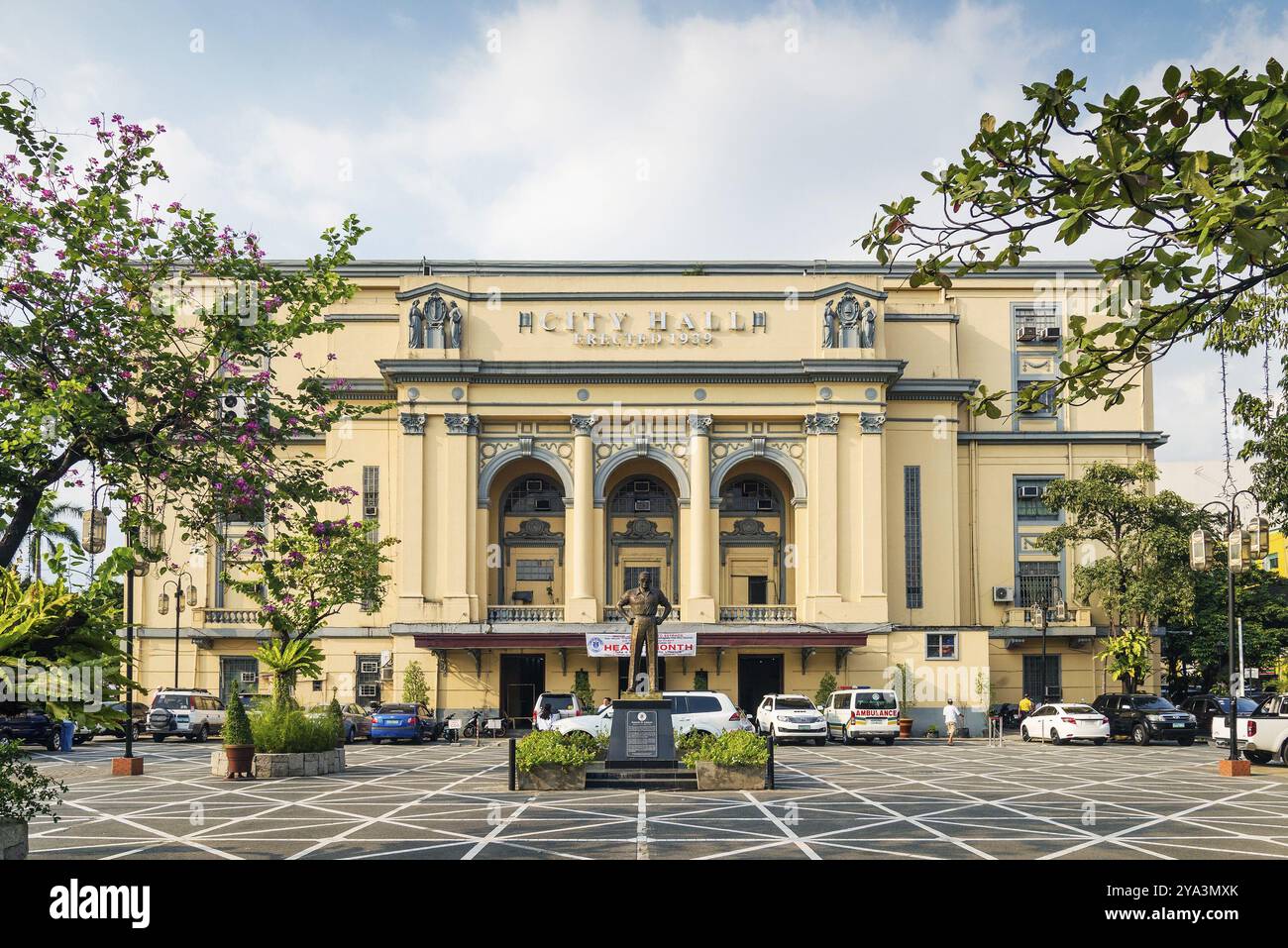 Manila city hall hi-res stock photography and images - Alamy