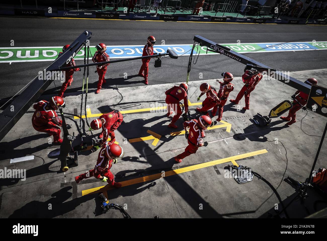 MELBOURNE, AUSTRALIA, MARCH 24: Scuderia Ferrari pit crew before ...