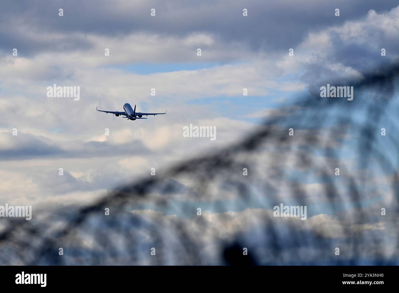 Symbolic photo of the deportation of rejected asylum seekers hi-res ...