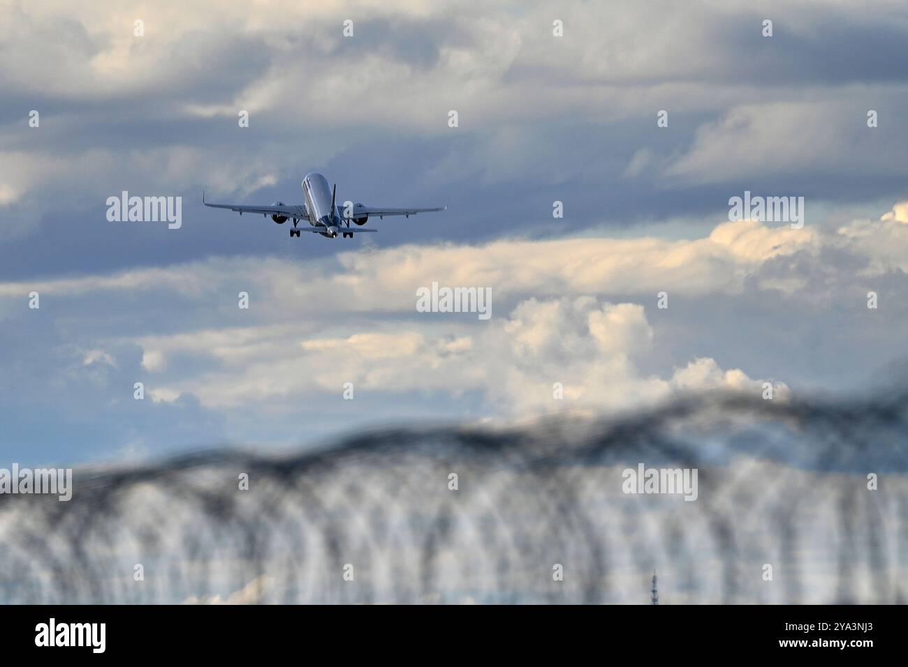 Symbolic photo of the deportation of rejected asylum seekers hi-res ...
