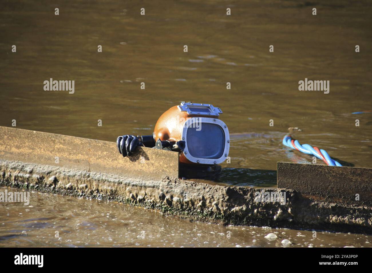 Diver sewage hi-res stock photography and images - Alamy
