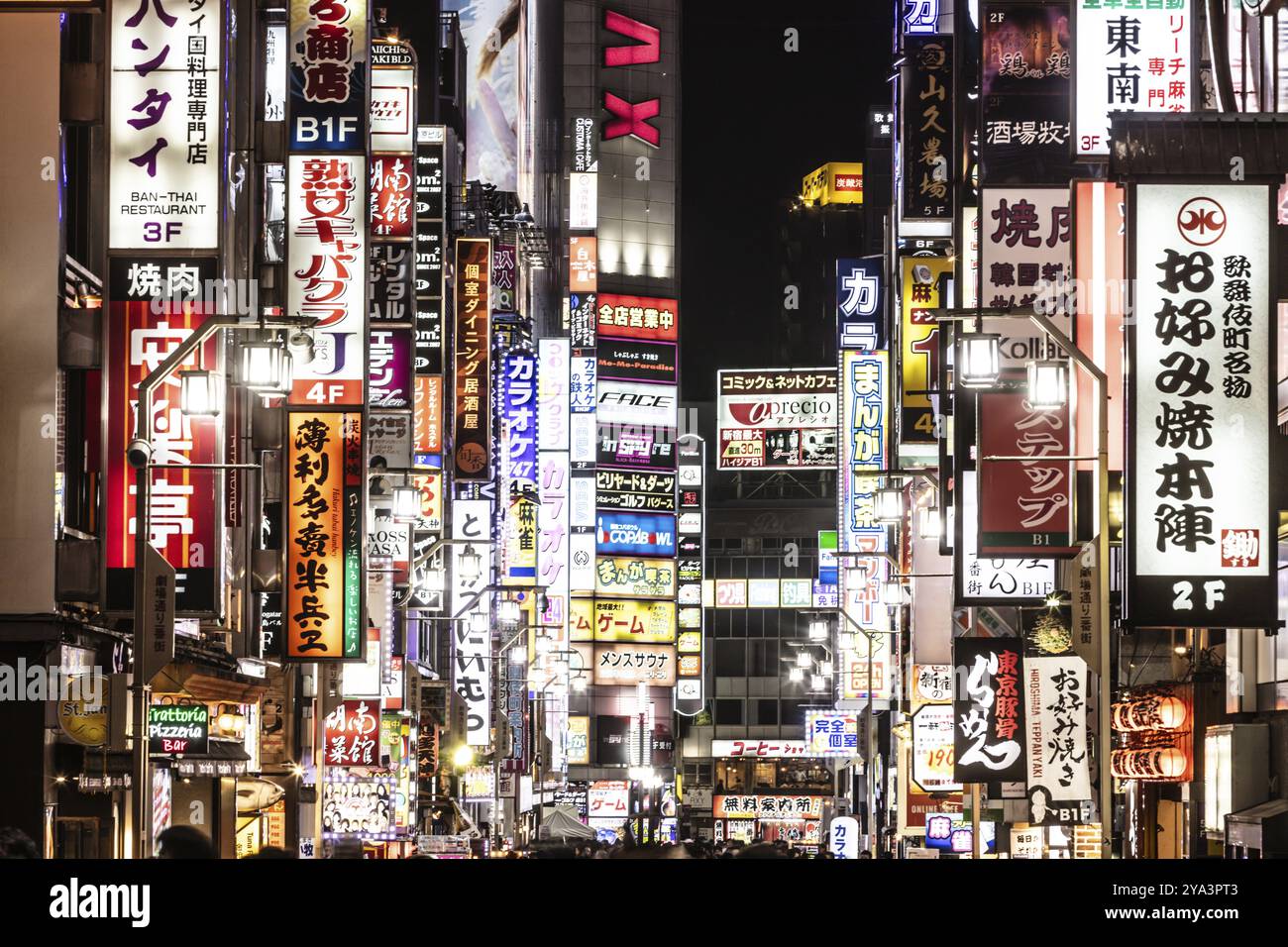 Shinjuku, Japan, 18 May 2019: Neon signs illuminate Tokyo?s busy ...