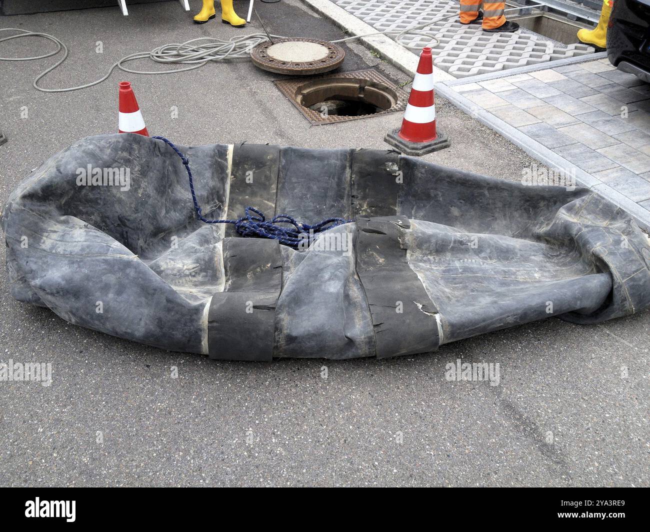 Bladder for sealing a sewer in front of installation Stock Photo - Alamy
