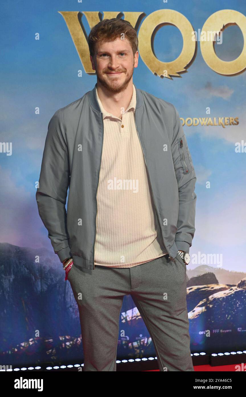 Jacob Gunkel bei der Premiere des Kinofilms Woodwalkers im Mathäser ...