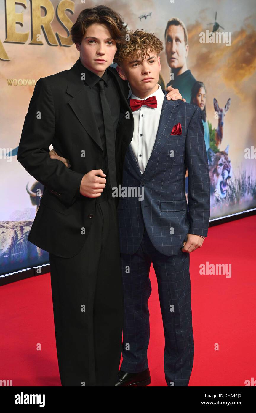 Emile Cherif und Emil Bloch bei der Premiere des Kinofilms Woodwalkers ...