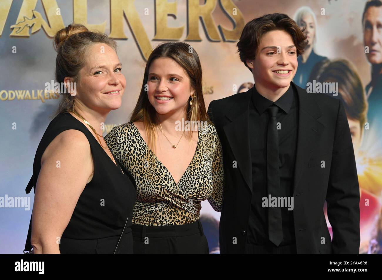 Gast, Luna Arwen Krüger und Emile Cherif bei der Premiere des Kinofilms ...