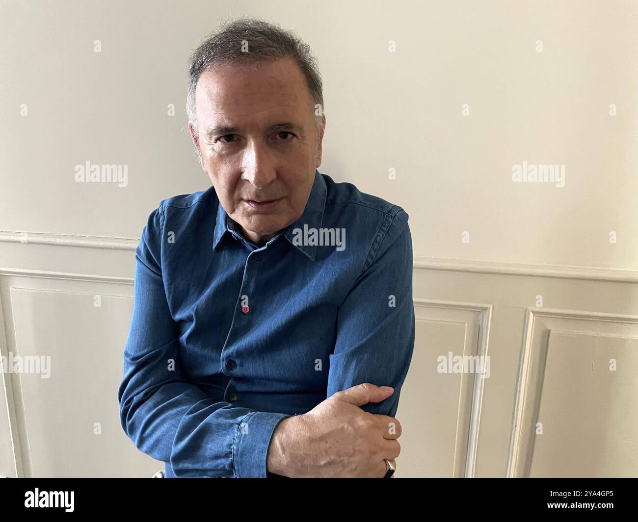 ERNESTO DEL RIO in ESE MUNDO QUE NO TE DA NADA (2024), directed by ...