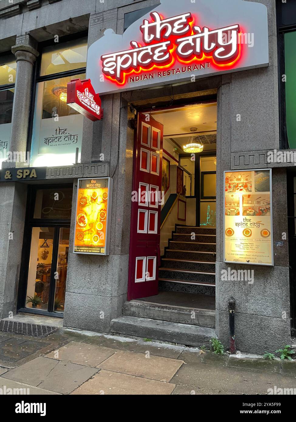 Indian reststurant hi-res stock photography and images - Alamy