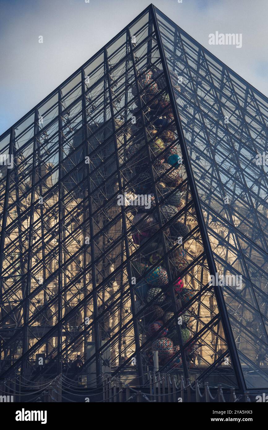 Paris iconic structure hi-res stock photography and images - Alamy