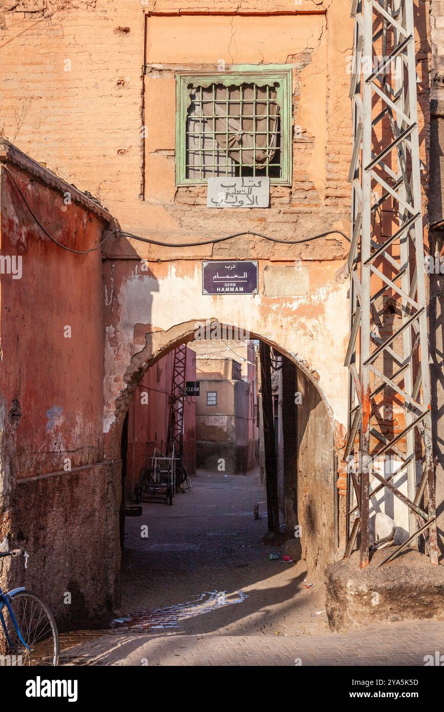 Narrow alley and passageway in the old town hi-res stock photography ...
