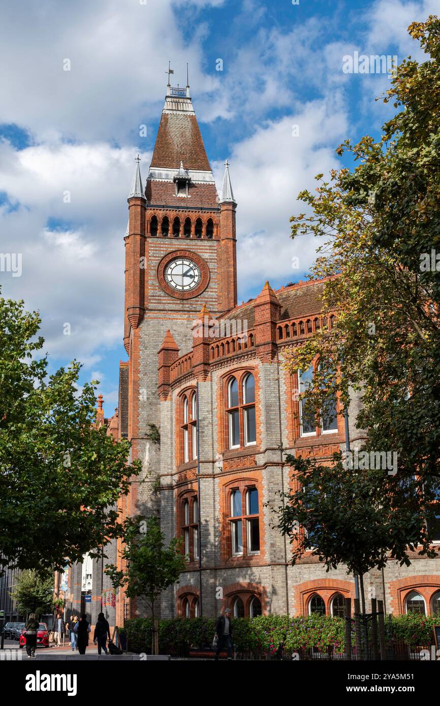 Alfred waterhouse building hi-res stock photography and images - Alamy