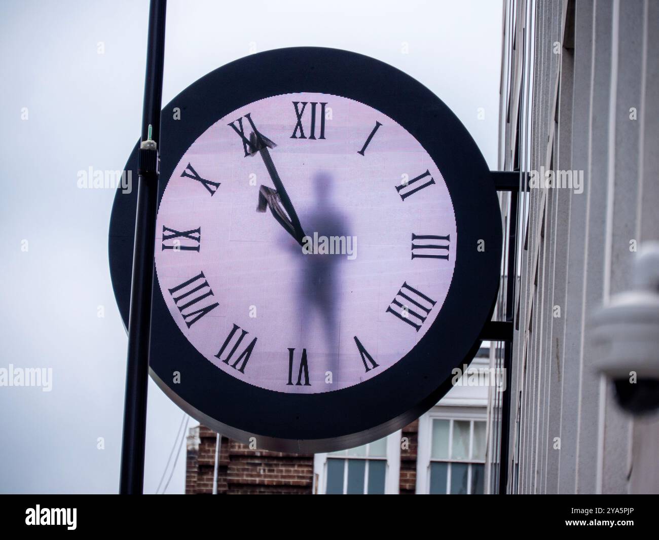 Paddington Clock London Real Time, created by Dutch artist Maarten Baas ...