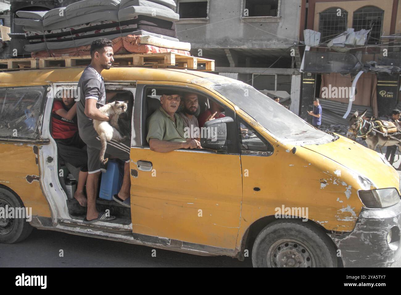 Middle East news.A large number of people were displaced from the ...