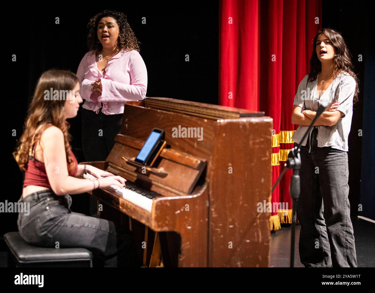 Courtney shaw hi-res stock photography and images - Alamy