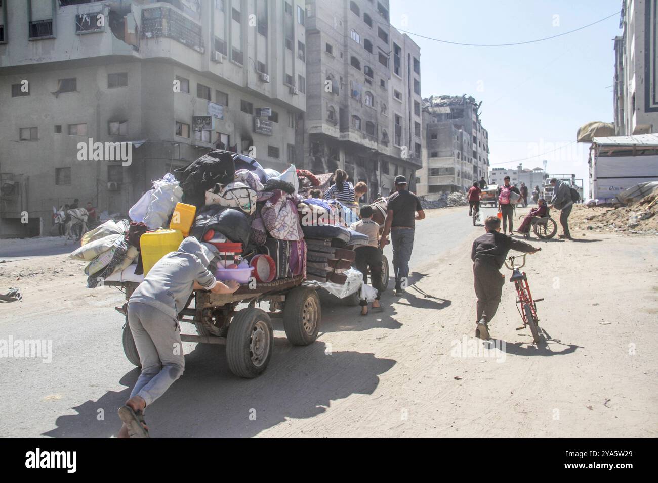 Middle East news.A large number of people were displaced from the ...