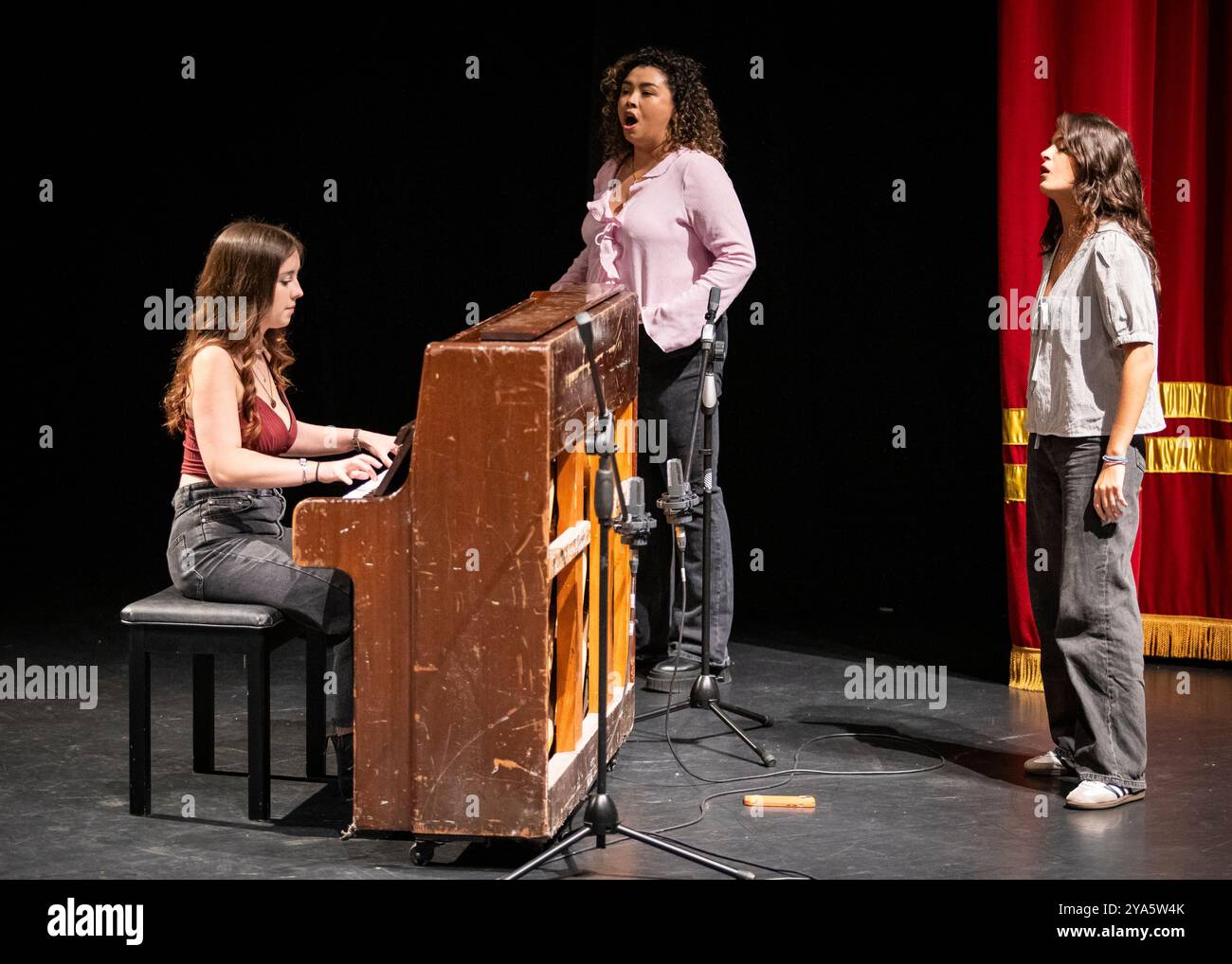 Courtney Bowman and Stephanie Costi, West End Introducing, Shaw Theatre ...