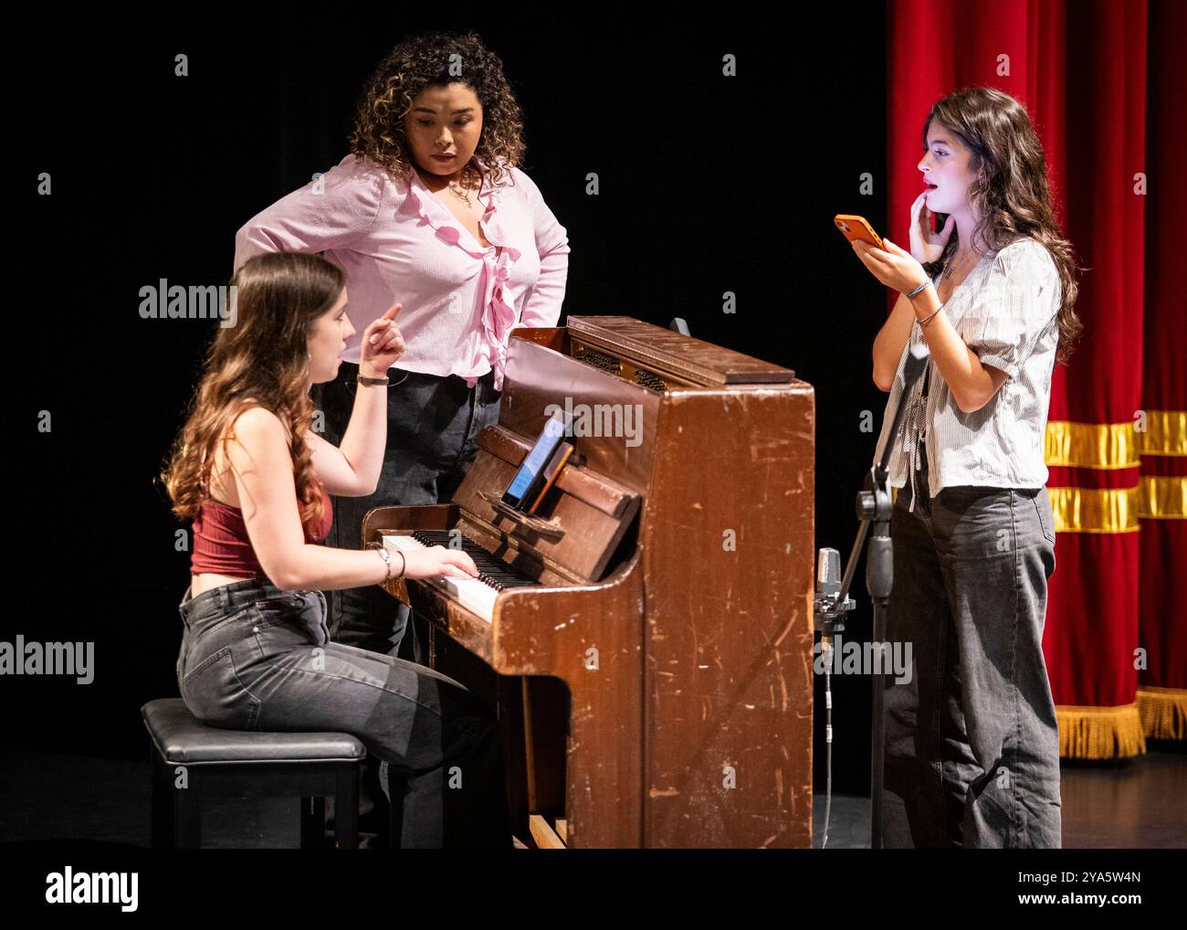Stephanie costi hi-res stock photography and images - Alamy