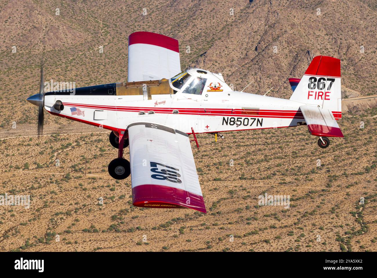 N8507N Fire fighter Air Tractor AT-802A air to air over the ...