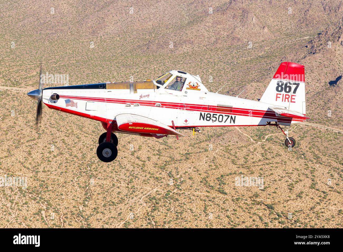 N8507N Fire fighter Air Tractor AT-802A air to air over the ...