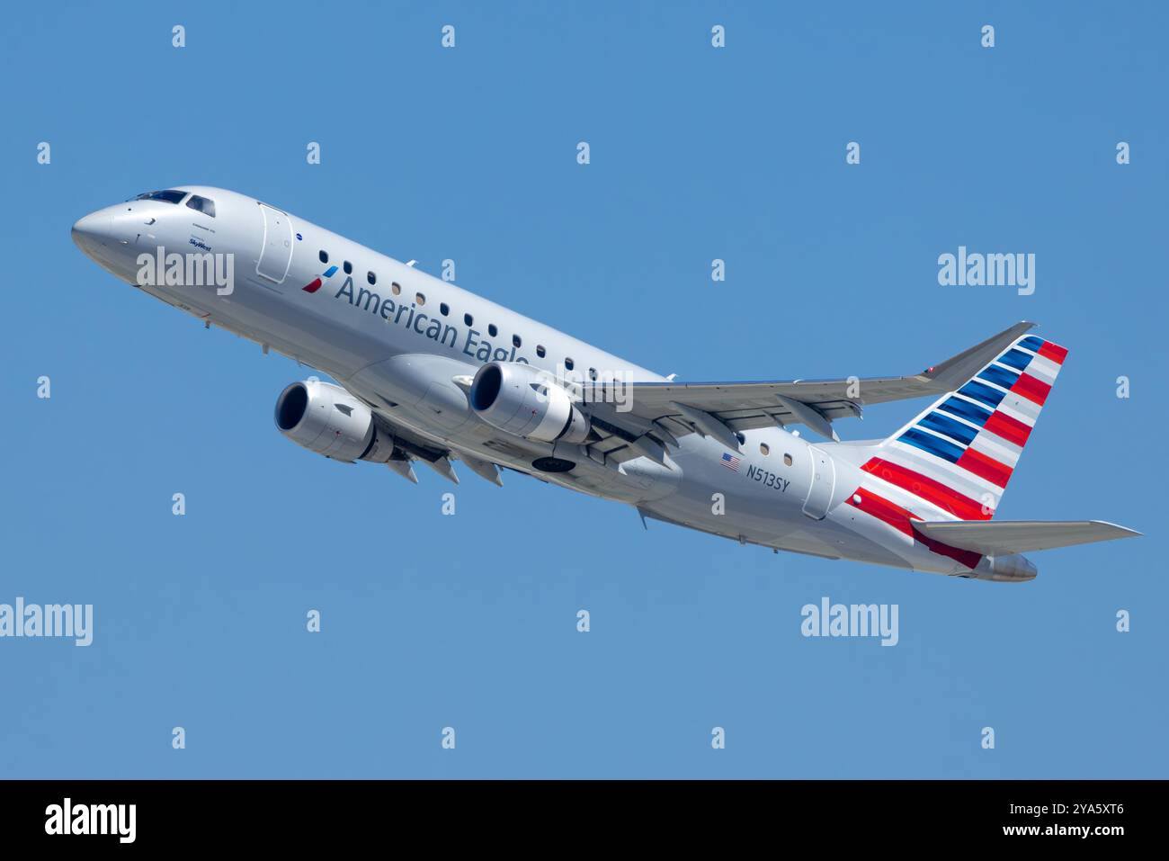Embraer erj 175 series hi-res stock photography and images - Alamy