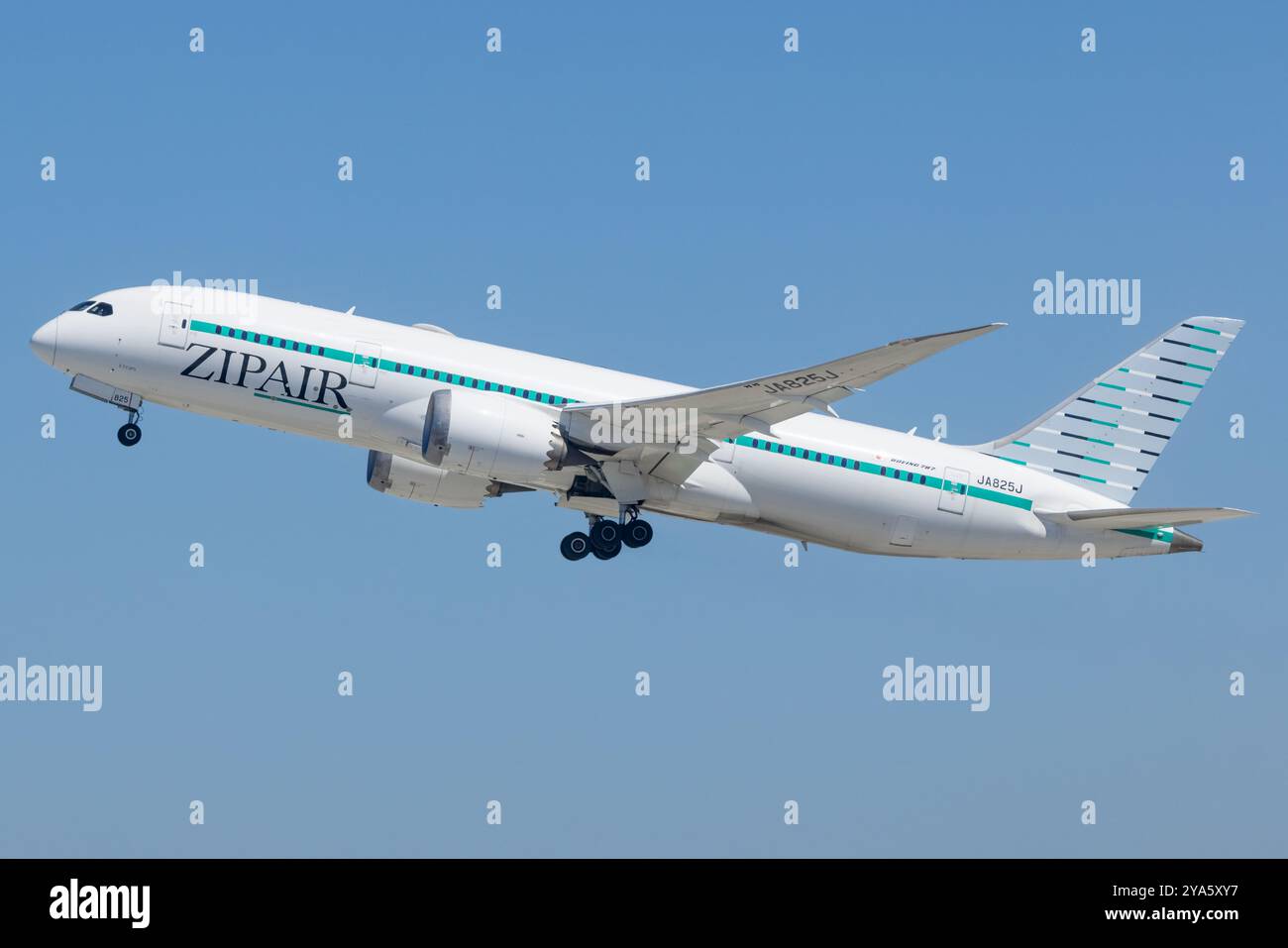 JA825J ZIPAIR Tokyo Boeing 787-8 Dreamliner Departing Los Angeles ...