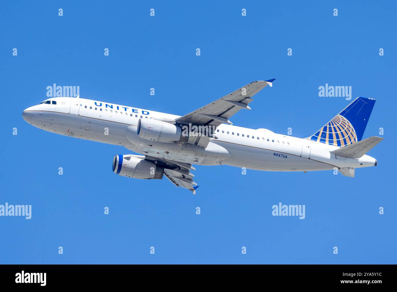 N447UA United Airlines Airbus A320-232 Departing Los Angeles ...