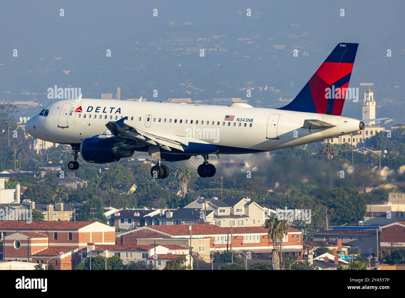 N343NB Delta Air Lines Airbus A319-114 landing at Los Angeles ...
