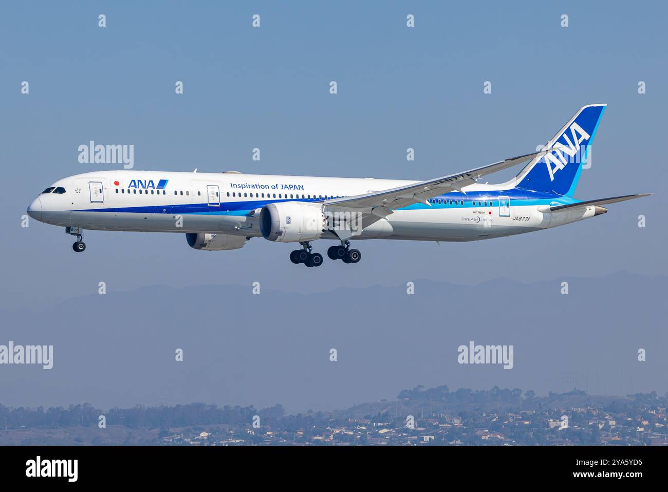 JA877A All Nippon Airways Boeing 787-9 Dreamliner landing at Los ...