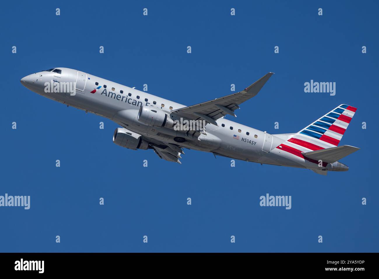 Embraer erj 175lr departure hi-res stock photography and images - Alamy