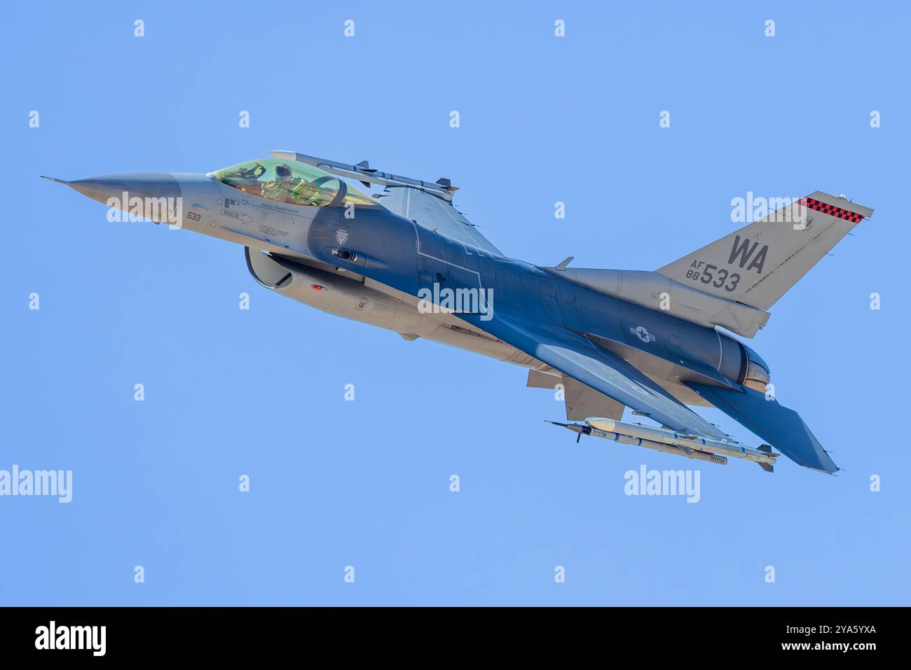 88-0533 General Dynamics F-16C Fighting Falcon on a FLEX departure from ...