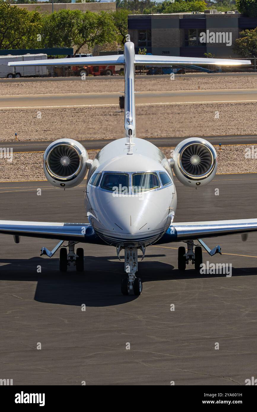Bombardier challenger interior hi-res stock photography and images - Alamy